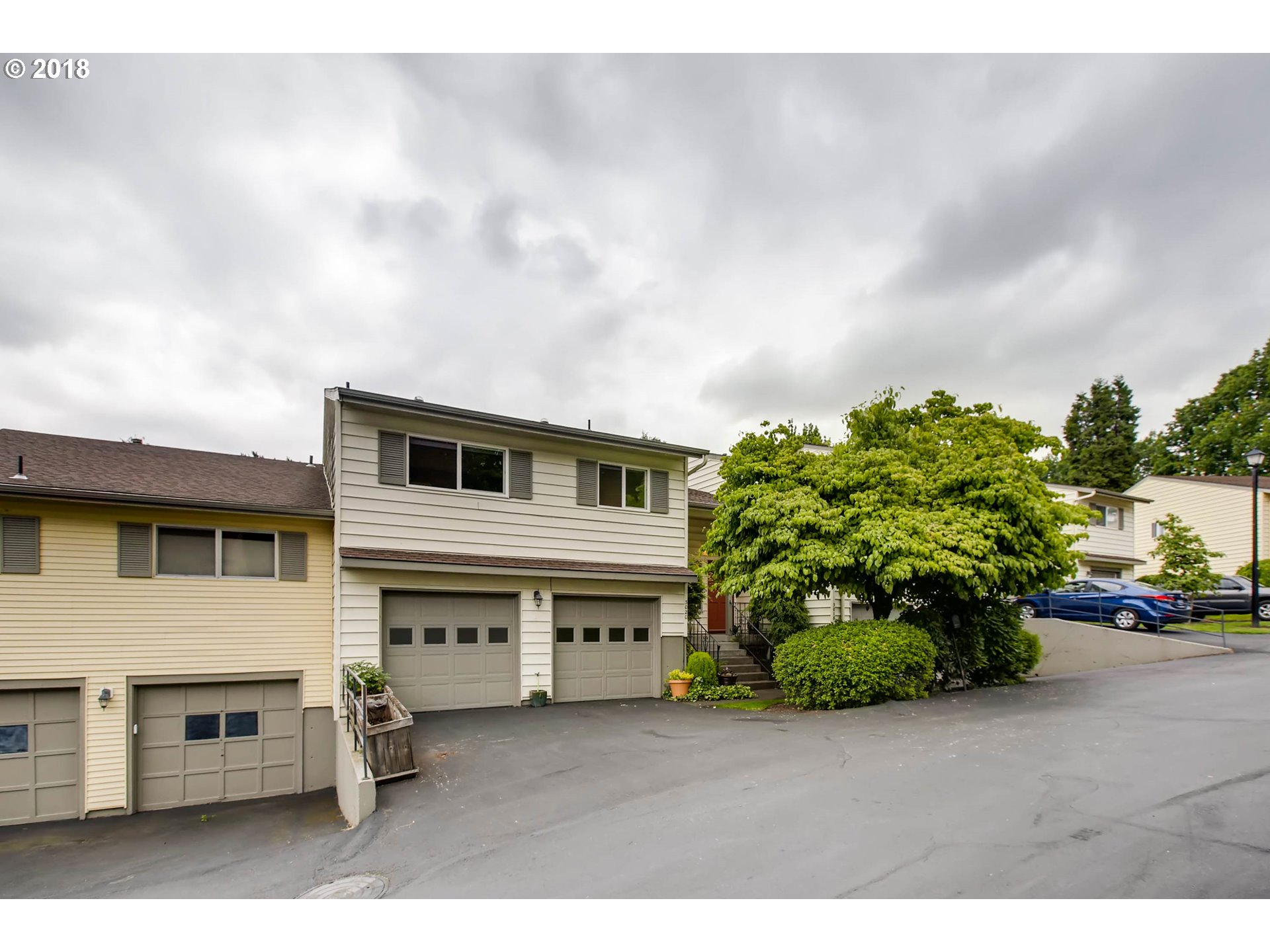 Rivercliff Estates Condo! - Living Room Realty