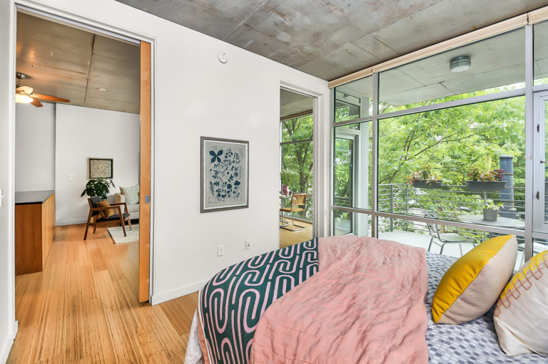 THE TREEHOUSE CONDO - Living Room Realty