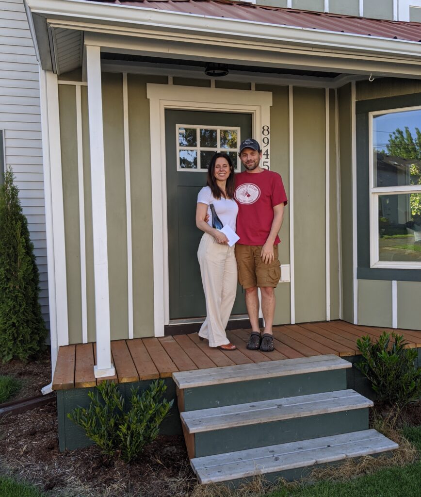 Farmhouse Reno - Living Room Realty