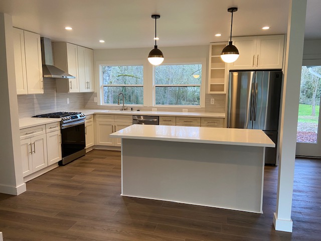 Full House - Living Room Realty