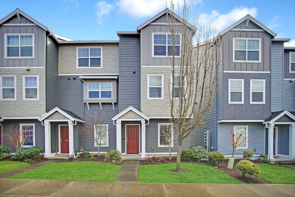 Santuary on Sage Terrace - Living Room Realty