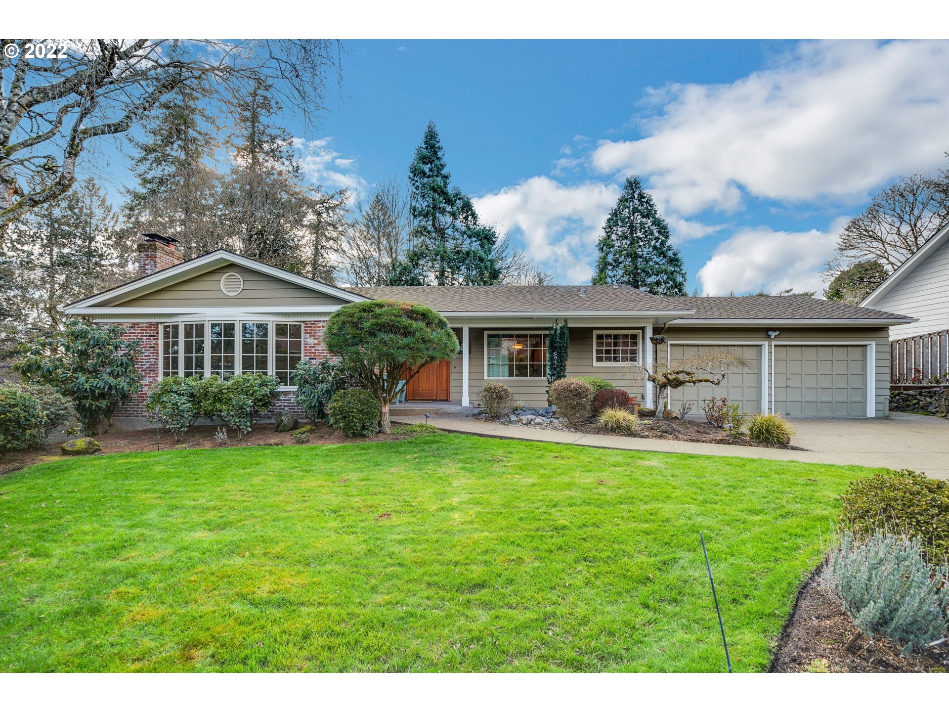 Easy Ways to Improve Your Curb Appeal - Living Room Realty