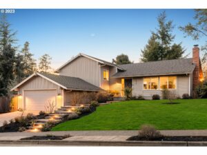 Erika + Kari, Broker | Esquire & Principal Broker at Living Room Realty