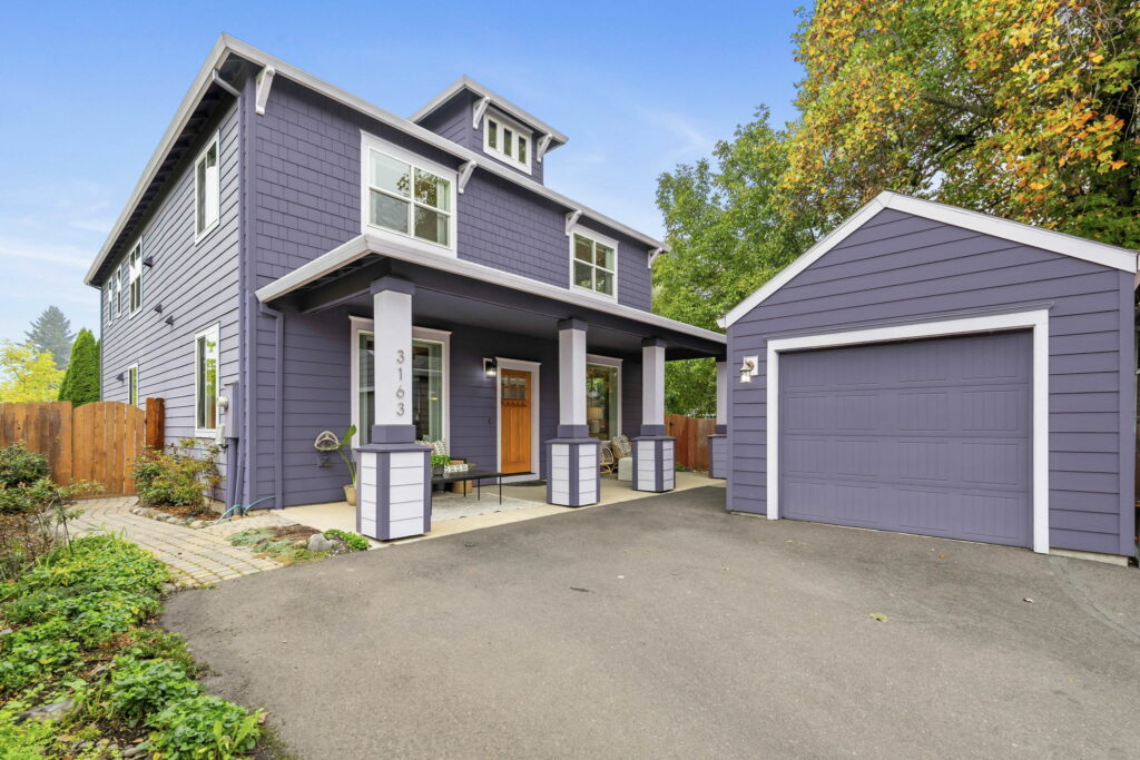 Just Listed! Sublime South Tabor! - Living Room Realty