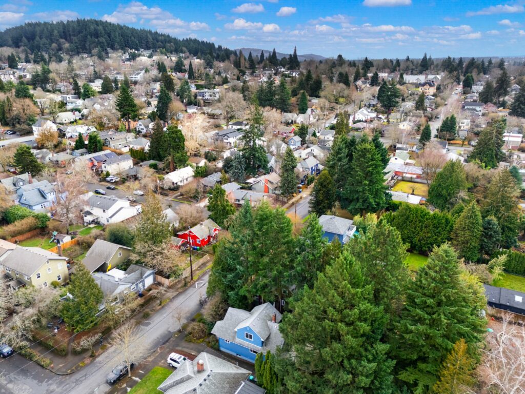 Just Listed! Discover the Charm of Mt Tabor Living! - Living Room Realty