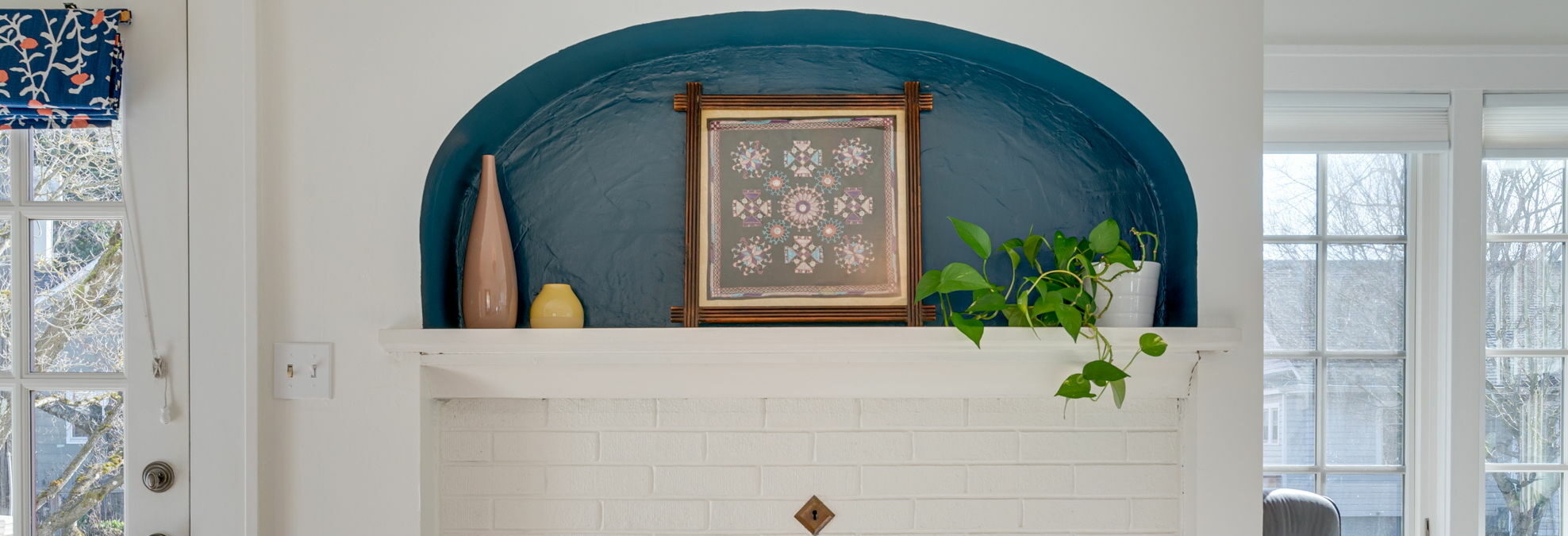 Heart of Mt Tabor! - Living Room Realty